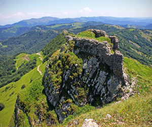 Tsalka Canyons and Kldekari Fortress – Georgian Tour Magazine